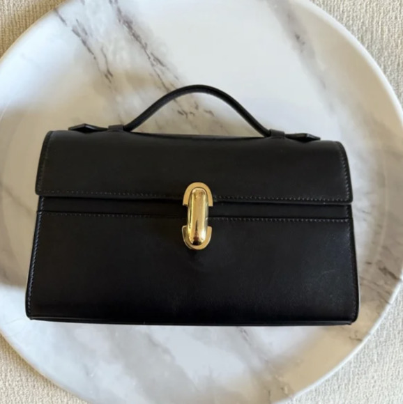 Posh Party LIVE: Pochette Bags, Canvas Tote Bags, Metallic Clutches ...